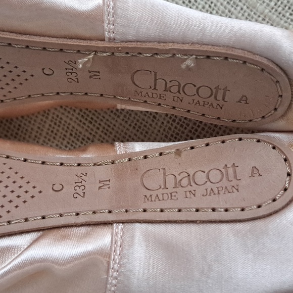 chacott | Shoes | Chacott Veronese Pink Silk Pointe Ballet Shoes Nwot ...